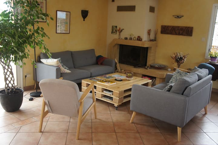Chambre Privée Dans Villa Centre Ville Avec Jardin - Bourg-en-Bresse