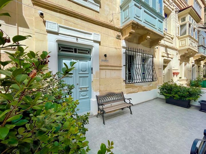 Modern 1-bedroom Rental Unit In Sliema - Malta