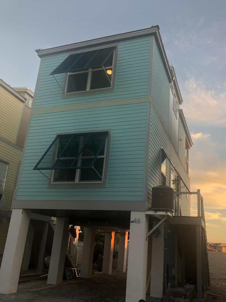 "Low Key" Ocean View | 2 Bed/2 Bath | New Home! - Marathon, FL