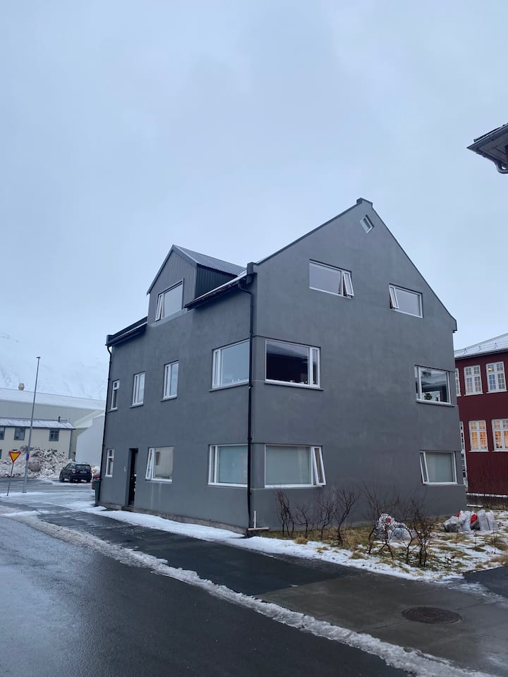 Lovely-3 Bedroom Apartment In Siglufjörður - Iceland