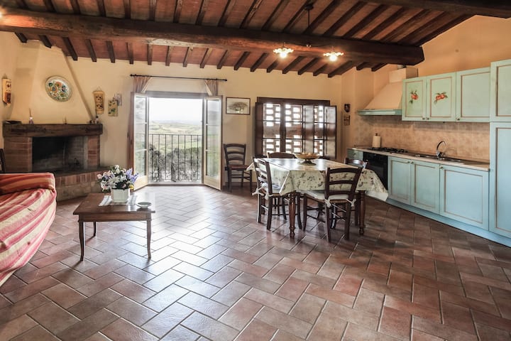Spacious Apartment With Wonderful Views - San Gimignano
