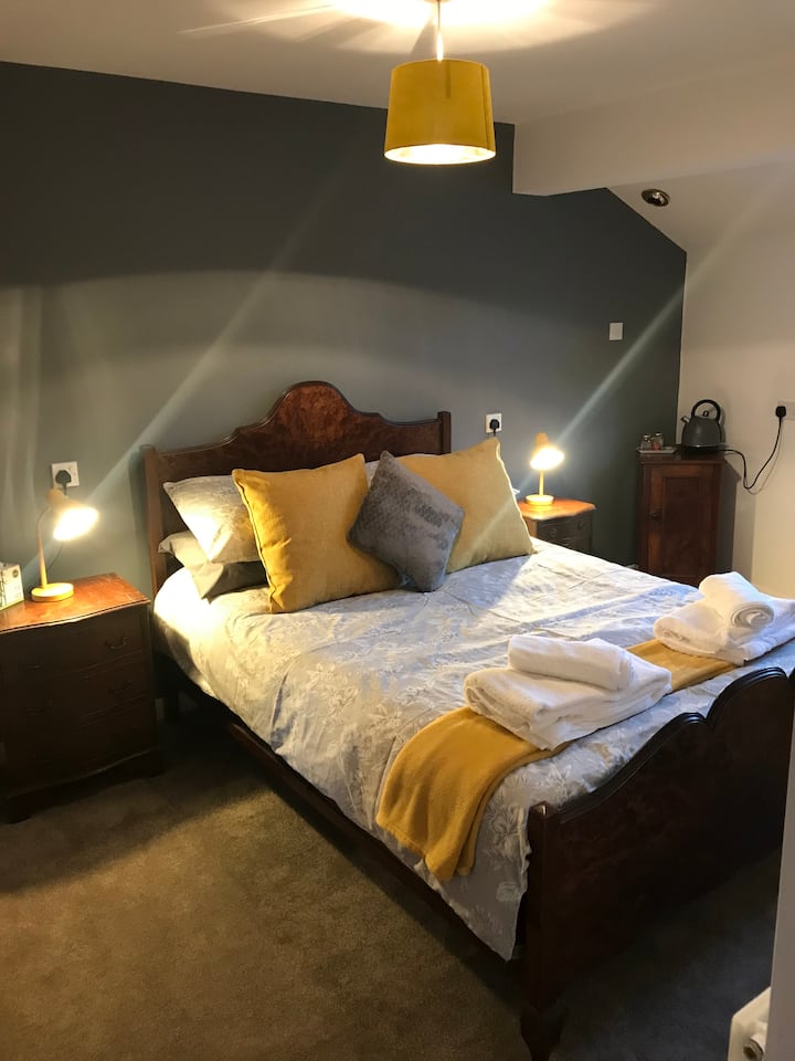 Welcoming Double En-suite Bedroom In Our Farmhouse - Ilfracombe
