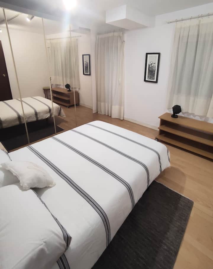 Apartamento Céntrico Y Bien Comunicado En Alicante - Alicante