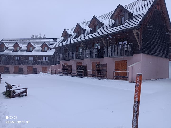 Bel Appartement Duplex Dans Chalet - Lac de Bourdouze