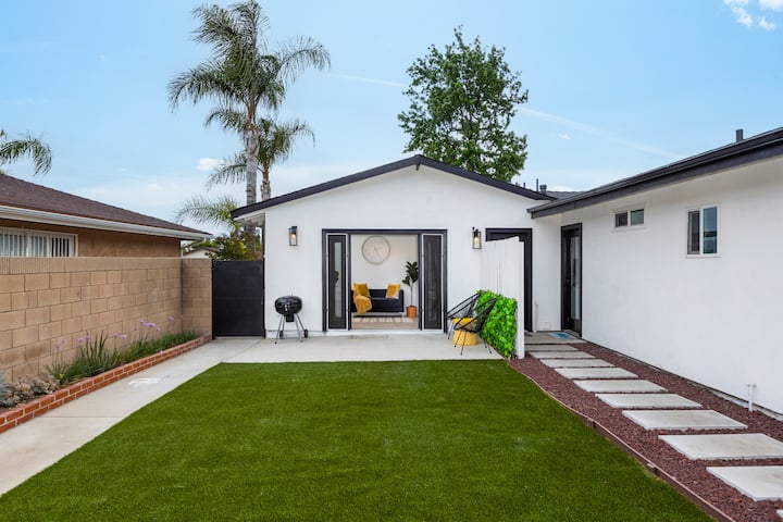 Private + Charming 1br Cottage | Ev Charger - Ontario, CA