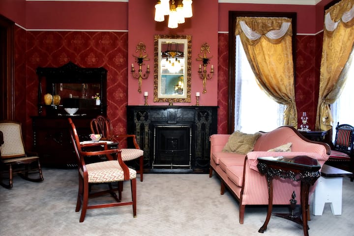 "The Elizabeth Room" -The Black Walnut Inn - Michigan