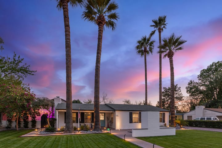 Luxury Modern Oasis - Phoenix, AZ