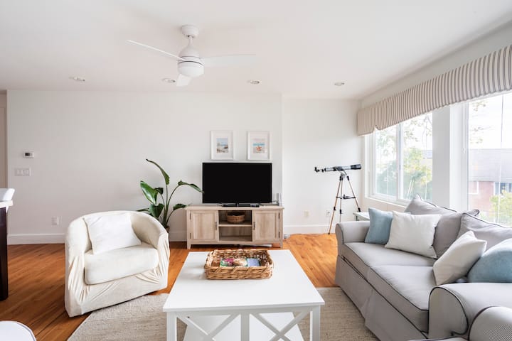 Spacious Oceanview Villa (Sleeps 22) - Fishers Island, NY
