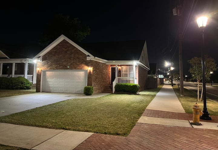 Downtown Augusta Gem 4b/3b Home & 2 Car Garage - Augusta, GA