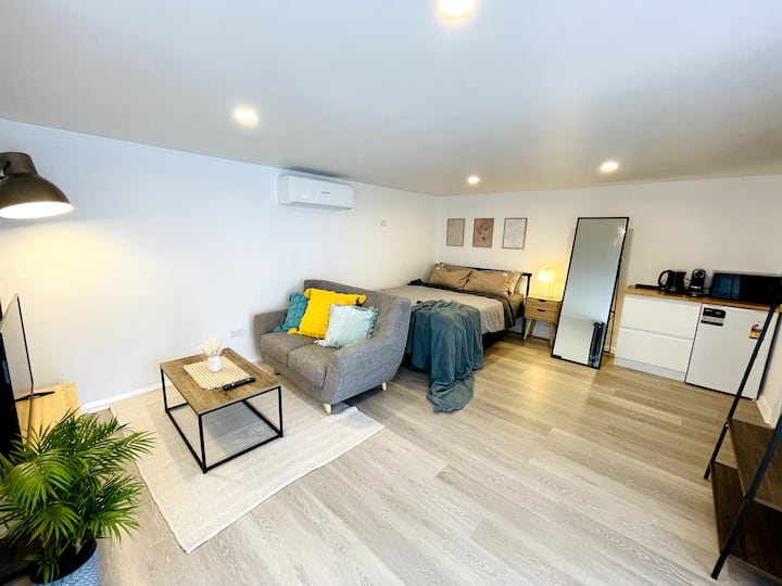 Modern Studio • Mountain View • Near Airport & Cbd - Hobart