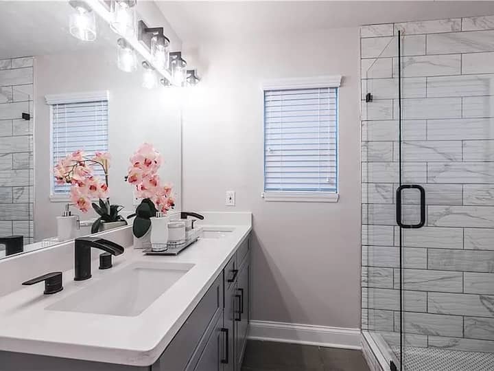 Beautiful Home - Mins Frm Stadium/downtown/airport - Atlanta, GA