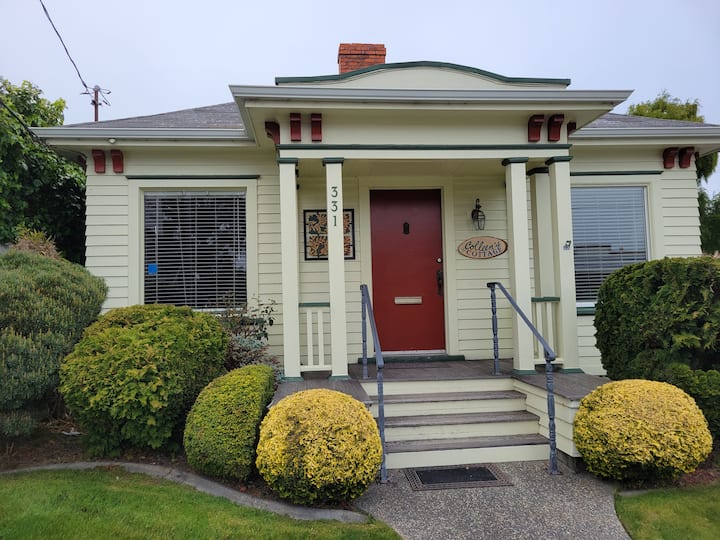 Colleen's Cottage 3 Bedrooms In Henderson Center - Eureka, CA