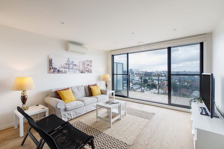 Sweeping Views! Large St Kilda Apt 2b2b W Parking - St Kilda