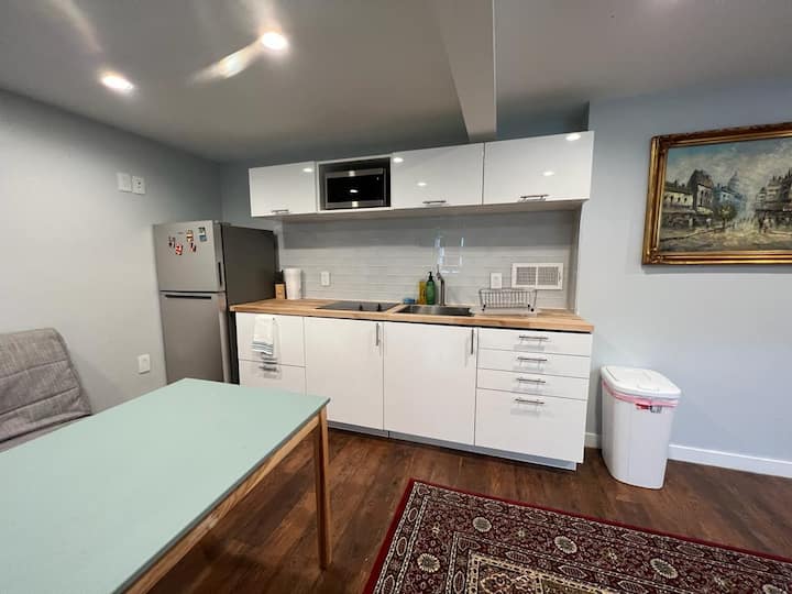 1 Bedroom Unit With Private Bathroom - Newton, MA