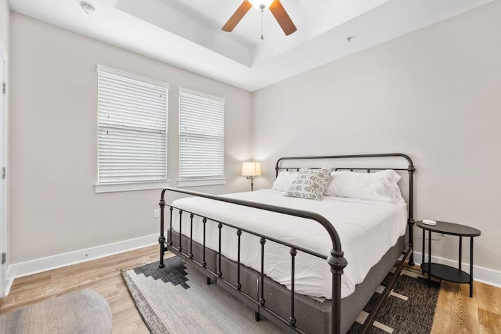 Two Step Inn Stay | Cozy 3br W/ Private Yard In Gt - Georgetown, TX