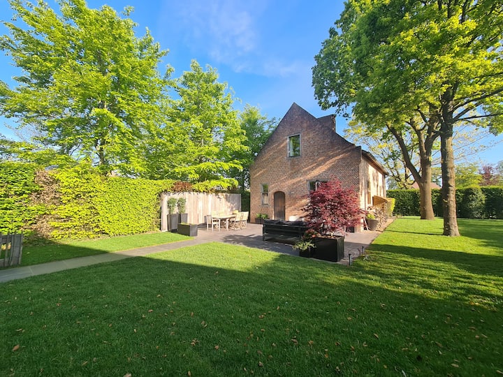 Sfeervolle Woning In Een Groene Omgeving - Hoogstraten