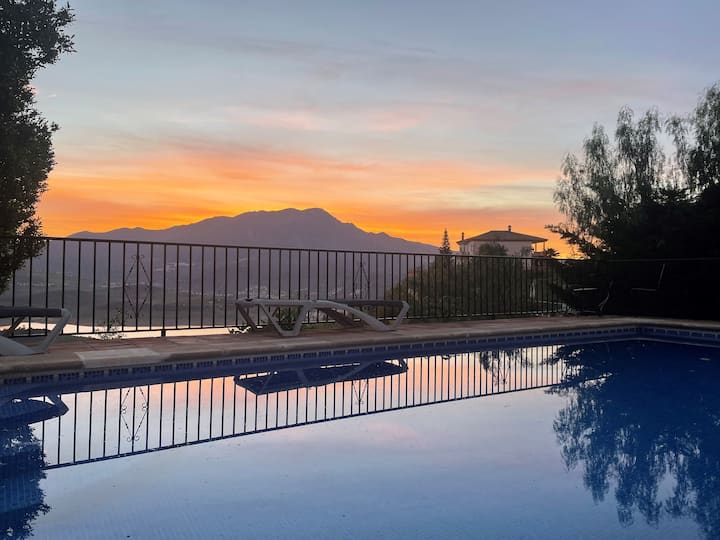 Casa 23, Detached Villa, Private Pool Lake Vinuela - Alhama de Granada