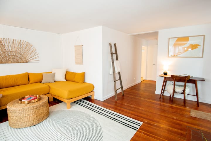 Walk Downtown | King Bed | Patio Dining | Parking - North Beach, VT