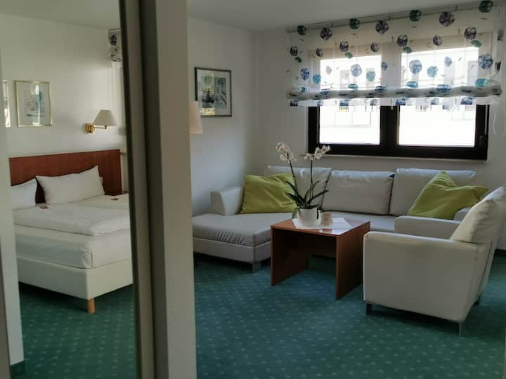 Schönes Service Appartment 56 Mit Balkon - Nuremberg