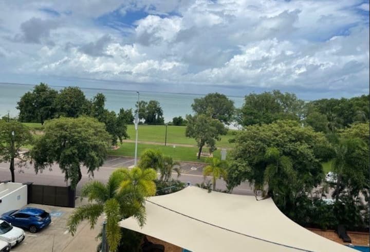 2 Bedroom Esplanade Escape! Relax & Rejuvenate! - 다윈
