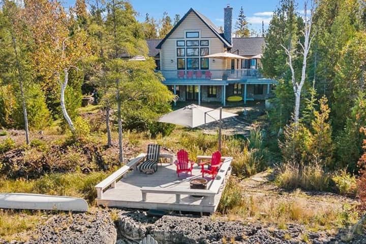 Lazy Lake Lodge In Tobermory - Tobermory