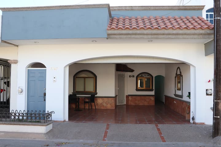 Hermosa Casa Con La Mejor Ubicación En La Ciudad. - Los Mochis