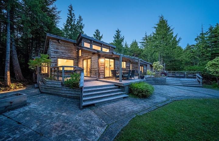 Tofino Forest Lodge - Tofino