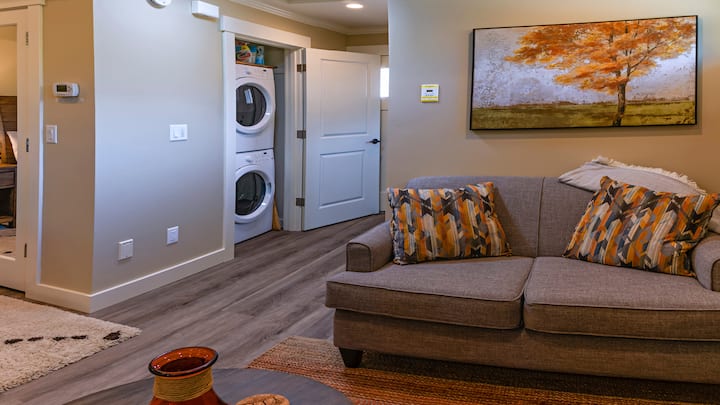 C Street Station Cottage - Ashland, OR