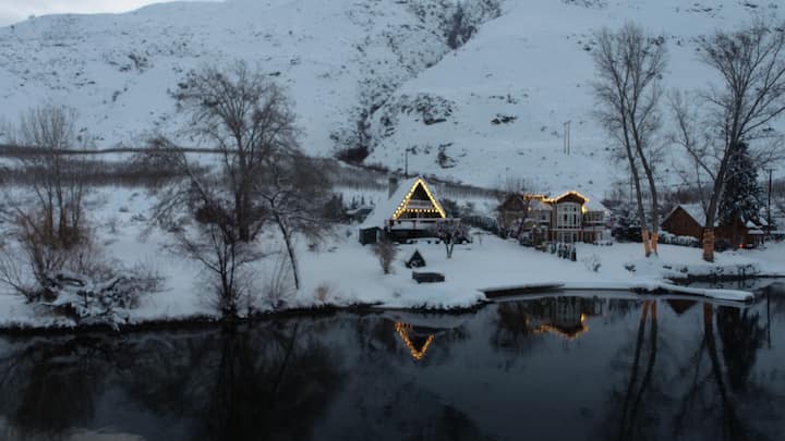 Putt Course, Beach, Hottub, Boat Ramp, Dock - Lincoln Rock State Park, East Wenatchee