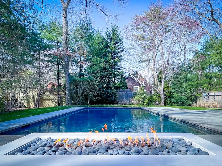 Amagansett Farmhouse Retreat - Christmastime Free - The Hamptons, NY