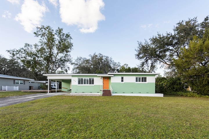 Pet Friendly 4br Home Near Busch - Busch Gardens Tampa Bay