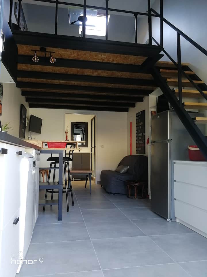 Appartement En Résidence Avec Parking Gratuit - Arlés