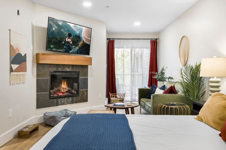 Oceanside King Studio W/ Patio, Amenities & Pet Ok - Parksville