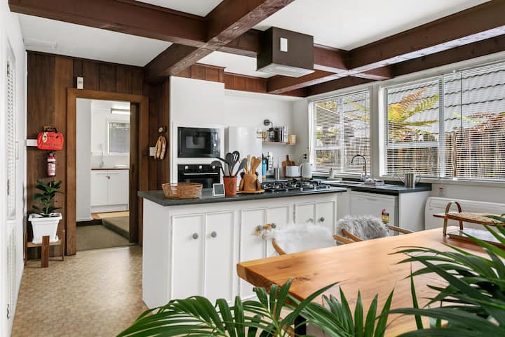 Beatus House *No Service Fee* - Taupo