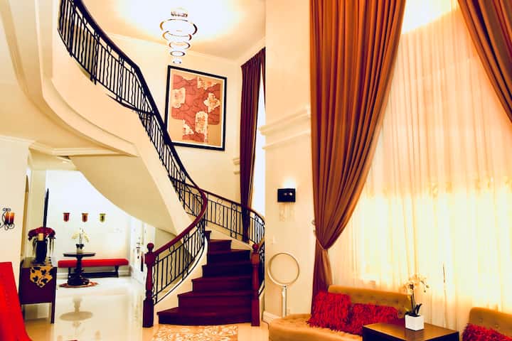 Elegant House Perfect For A Wedding Prep - Plaridel