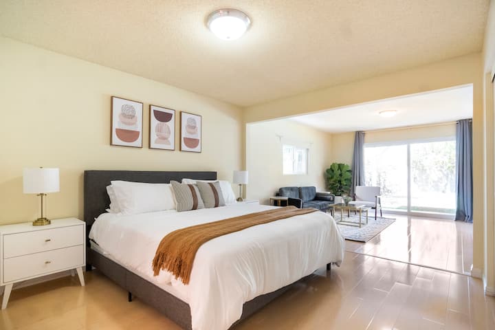 Spacious 5b/3ba W/ Master Suite - 30 Min From Lax - La Puente, CA