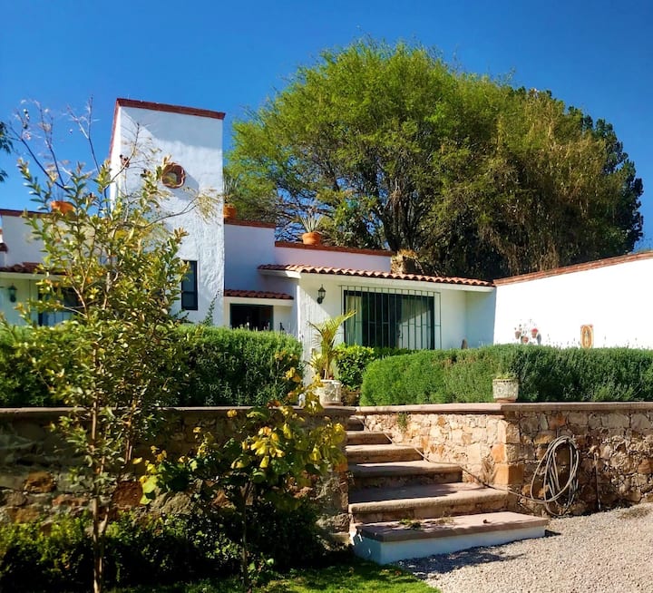 Casa Lavandas: Alberca Y Jardín, Centro De Bernal - Bernal