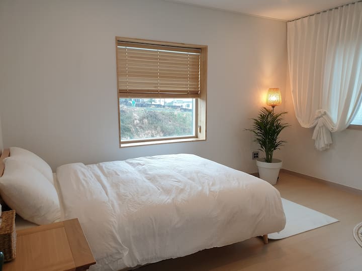 애월읍, 제주995 - 공항 15분, 탁 트인 한라산 뷰, 120평 잔디마당 - Jeju-si