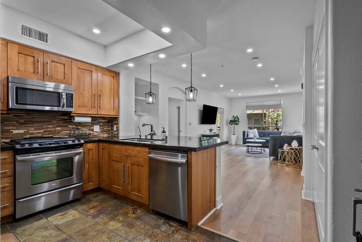 The Valencia Retreat - Santa Clarita, CA