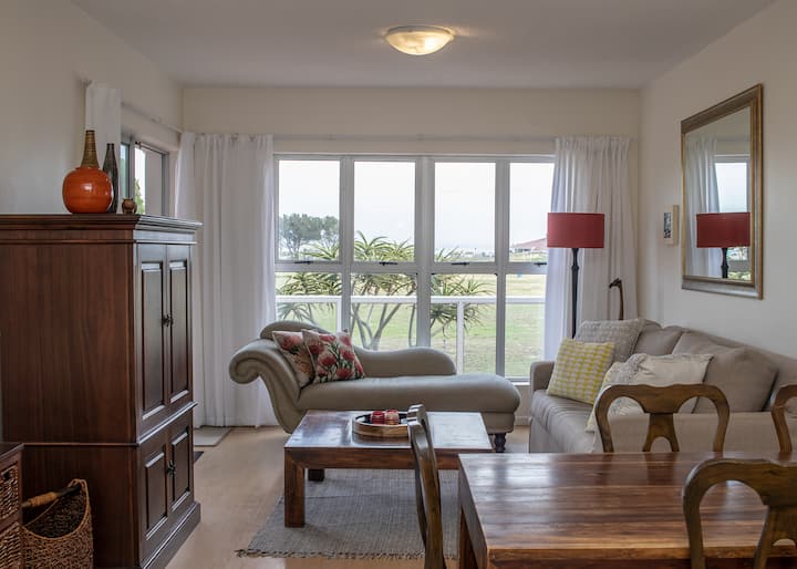A Beach Apartment In Africa - Port Elizabeth