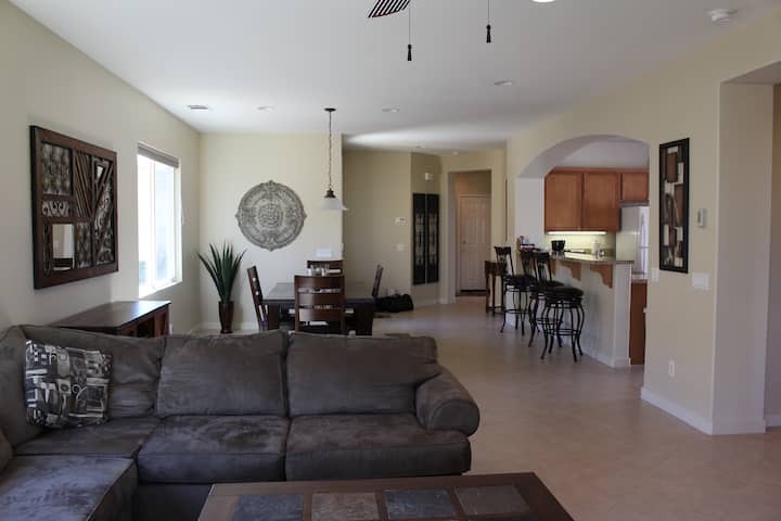 Spacious House In Country Club Golf Course - Coachella Festival
