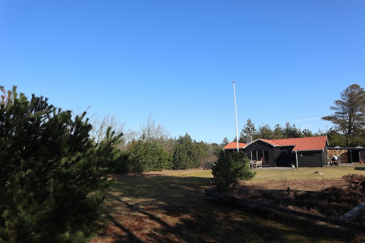 Hyggeligt Sommerhus I Naturskønt Område - Klitmøller