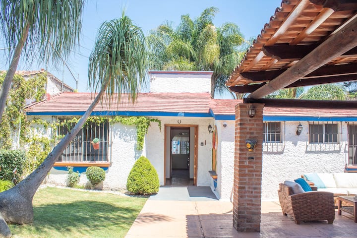 Art House! Jardín 350 M2+netflix+factura+2 Parking - Querétaro