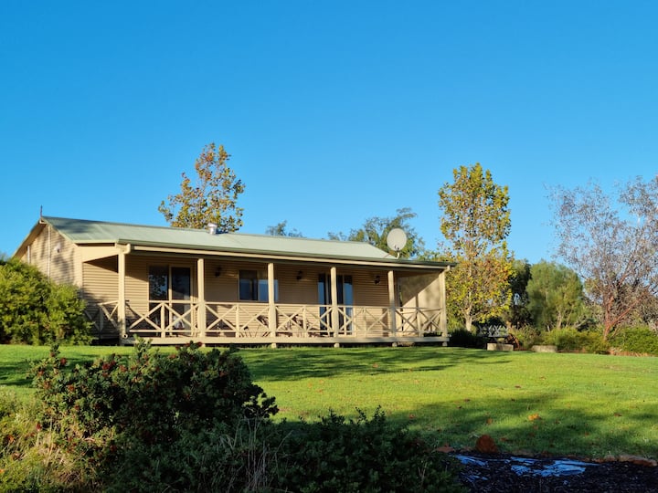Dwellingup - Chalet 3  Lewis Park A Rural Retreat - Dwellingup