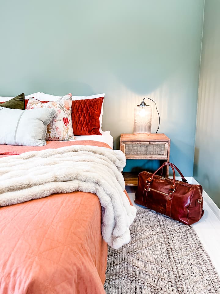 Luxe Hut Snowy Mountains Luxury Cabin - Jindabyne