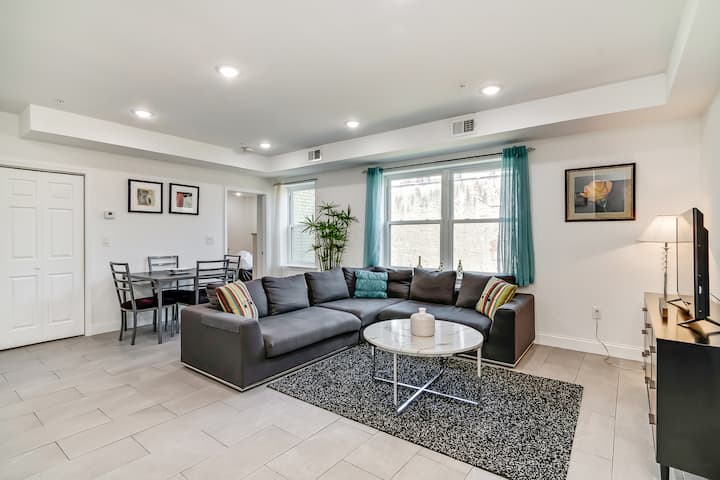 Bright 2 Bd/ba Condo Near The Met - Filadelfia, PA