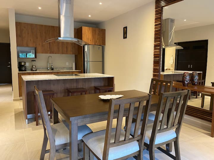 Apartamento Cómodo + Balcón + Cerca De La Playa - Playa del Carmen