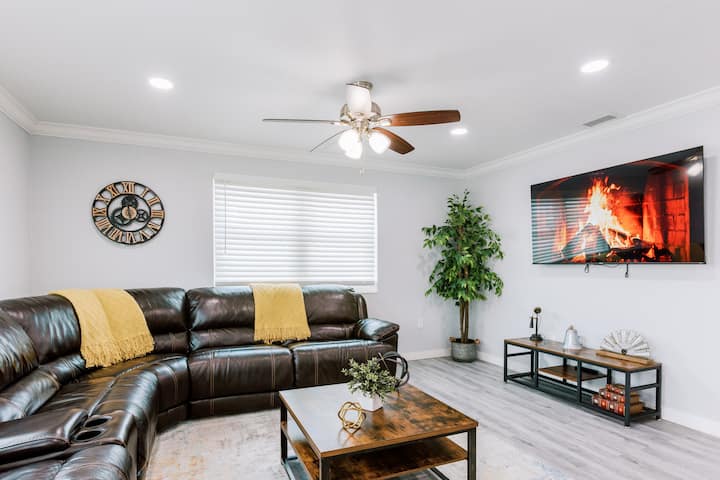 Sleeps 8 – 5 Mins To Top Miami Attractions - Miami, FL