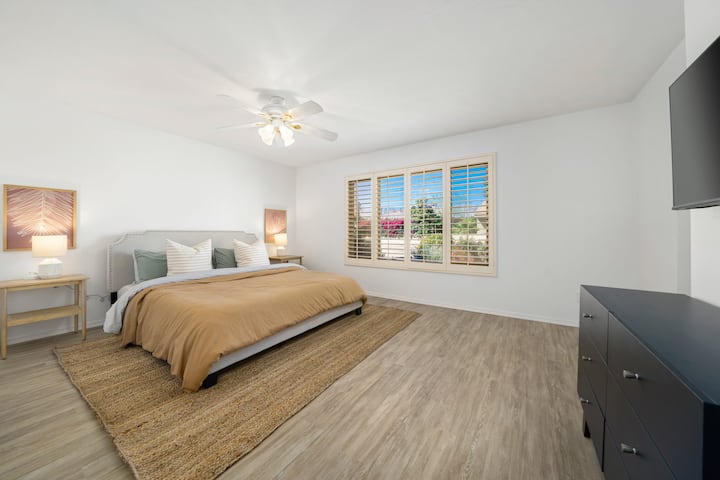 3 Bedroom Modern Condo W/tennis & Pickleball - Palm Desert, CA