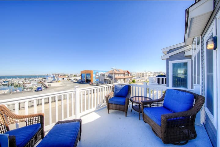 Postcard-perfect Bay Views-heart Of Beach Haven - Beach Haven, NJ